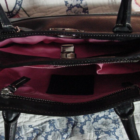 Coach | Bags | Black Leather Coach Bag Purse Twist Lock Snap Expandable ...